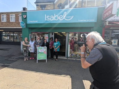 70 years and still snapping - Peter's volunteer story - Isabel Hospice