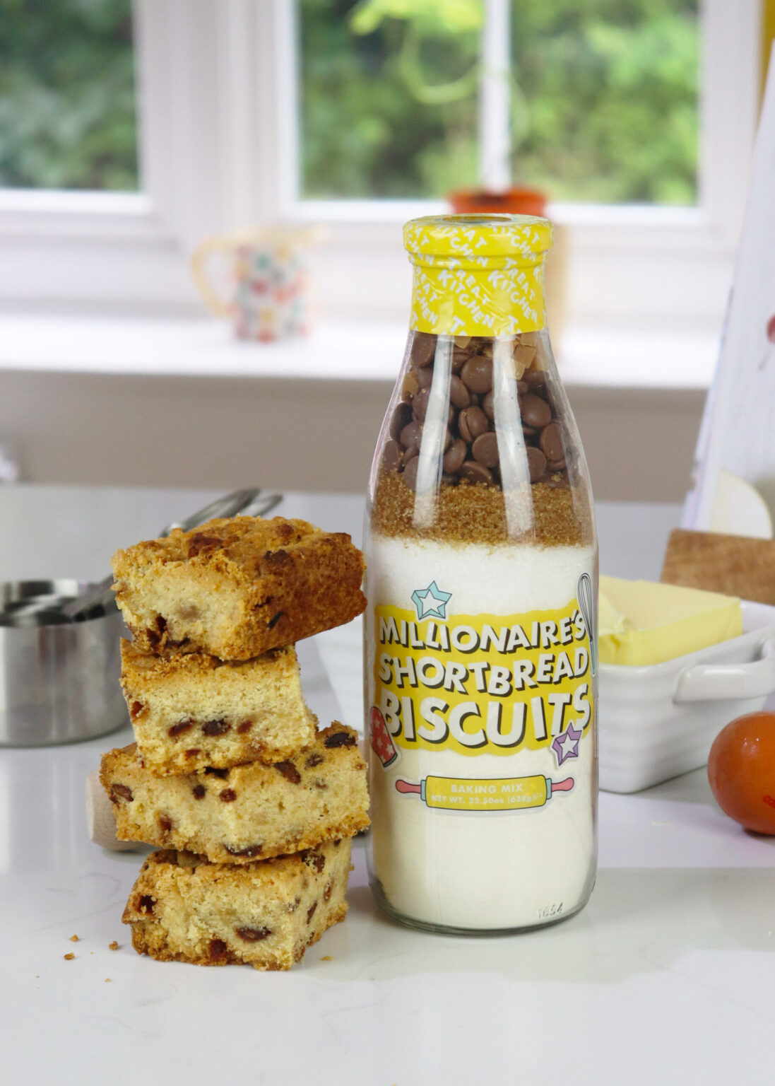 Millionaires Shortbread Baking Bottle - Isabel Hospice